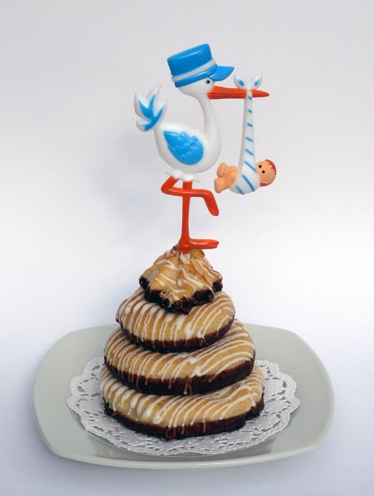 Kagepynt til barnedåb - Stork med baby/blå kasket - Bordpynt til ...